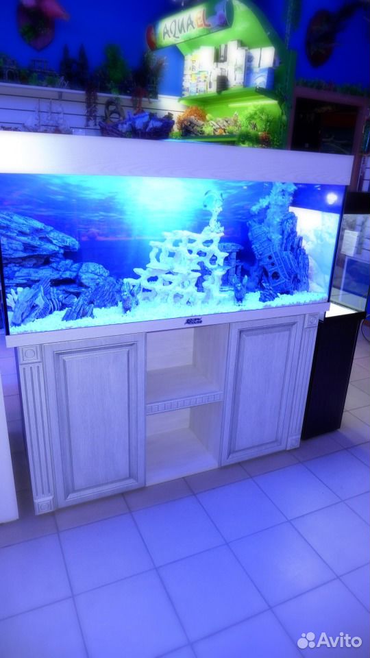 Аквариум на тумбе 330 литров